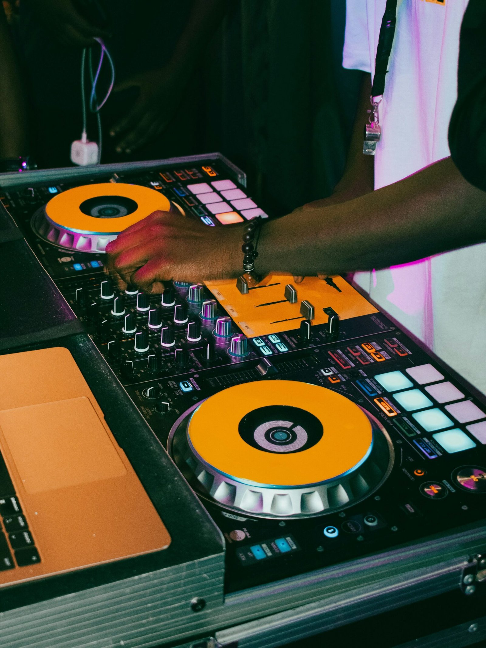 SOCIAL MEDIA OVER SKILL? IMS Ibiza 2025 Sparks Debate About the Future of Emerging DJs – INSITE